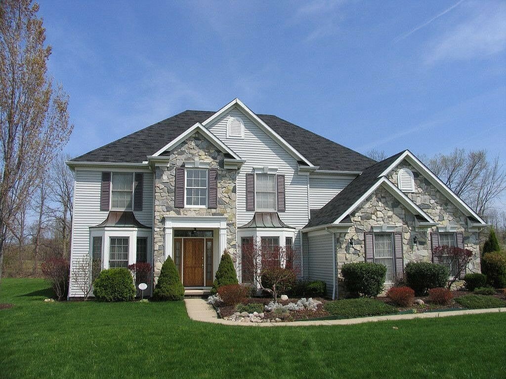 Stonebridge Creek Avon Ohio | Realty Done by Damien Baden